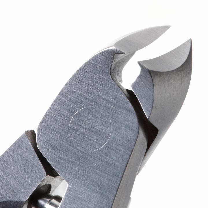 Masterpiece Nipper - Ebony – Suwada London
